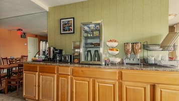 Café da manhã continental grátis todos os dias