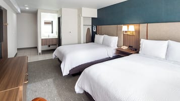 Quarto Standard, 2 camas queen-size | Cofre no quarto, secretária, ferro/tábua de engomar