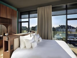 Cobertura, 3 quartos, cozinha | Roupas de cama premium, frigobar, cofres nos quartos, escrivaninha