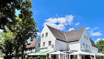 Fachada da propriedade