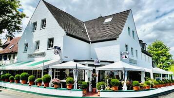 Fachada da propriedade