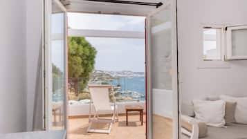 Cycladic Room Sea View | Lençóis de algodão egípcio, camas de colchão Select Comfort, minibar