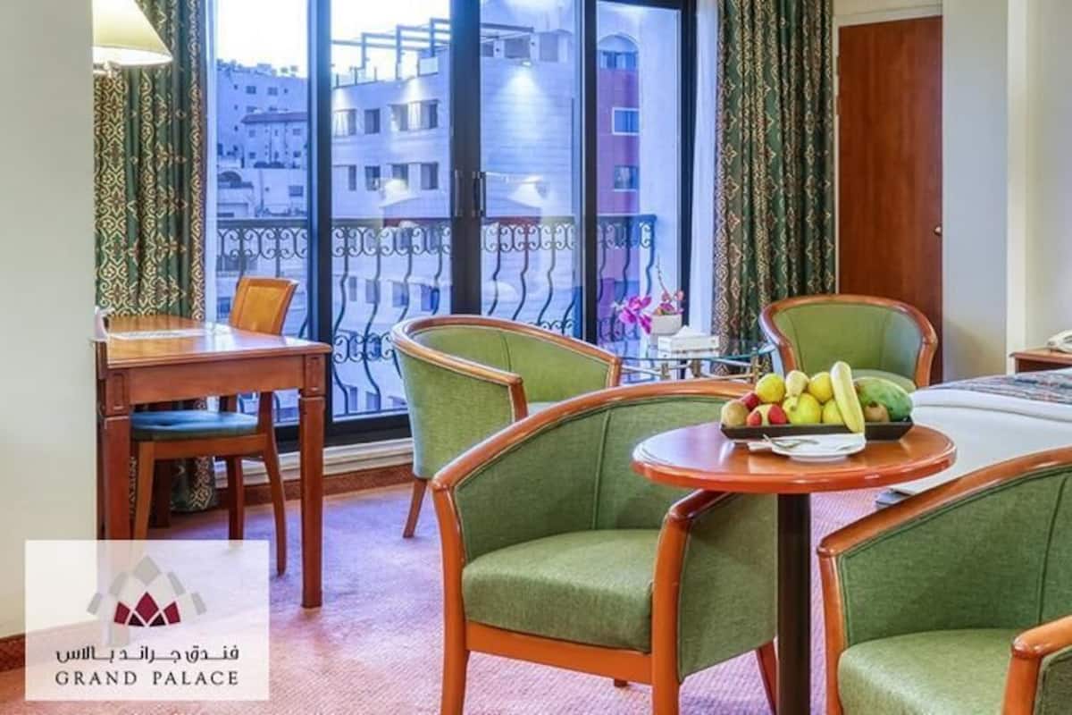 Standard Double Room | Minibar, cofre no quarto, ferro/tábua de engomar, Wi-fi grátis