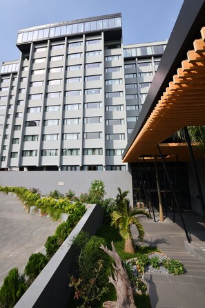Pullman Abidjan in Abidjan: Find Hotel Reviews, Rooms, and Prices on ...