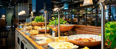 Pequeno-almoço tipo buffet diário incluído