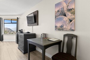 Quarto casal standard | Wi-Fi de cortesia, roupa de cama