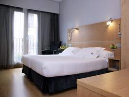 Roupas de cama premium, edredons de pluma, cofres nos quartos