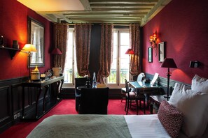 Quarto Superior | Minibar, cofre no quarto, secretária, quartos insonorizados 