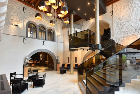 Interior. Martin's Château du Lac