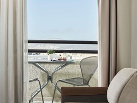 Executive Room With Balcony, 1 double bed or 1 double bed with sofa bed | Vista para a cidade