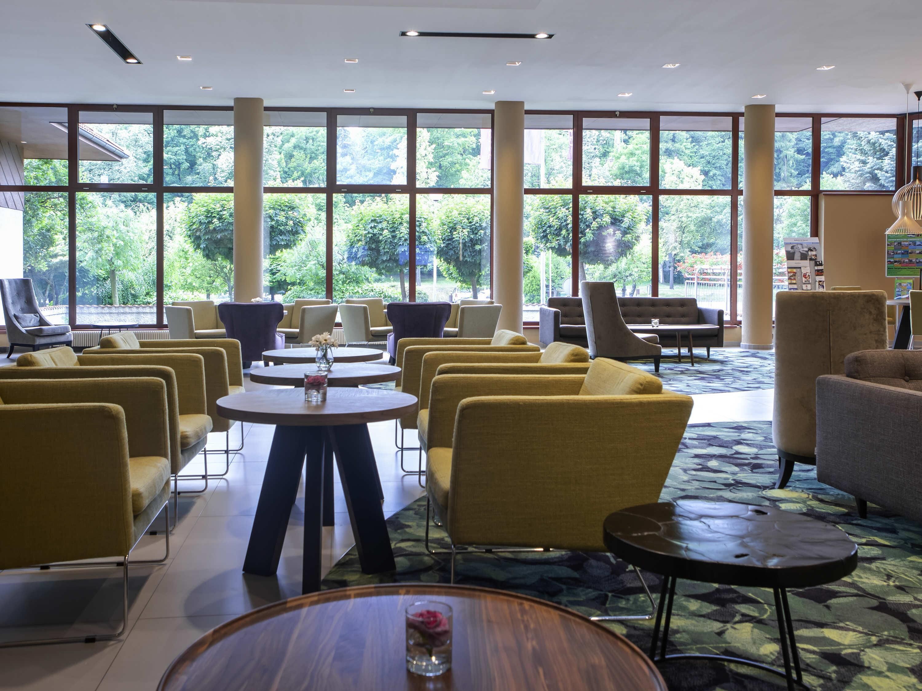 Este bar no lobby do hotel 