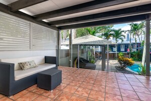 Estúdio, vista para a piscina (Plus) | Vista do quarto