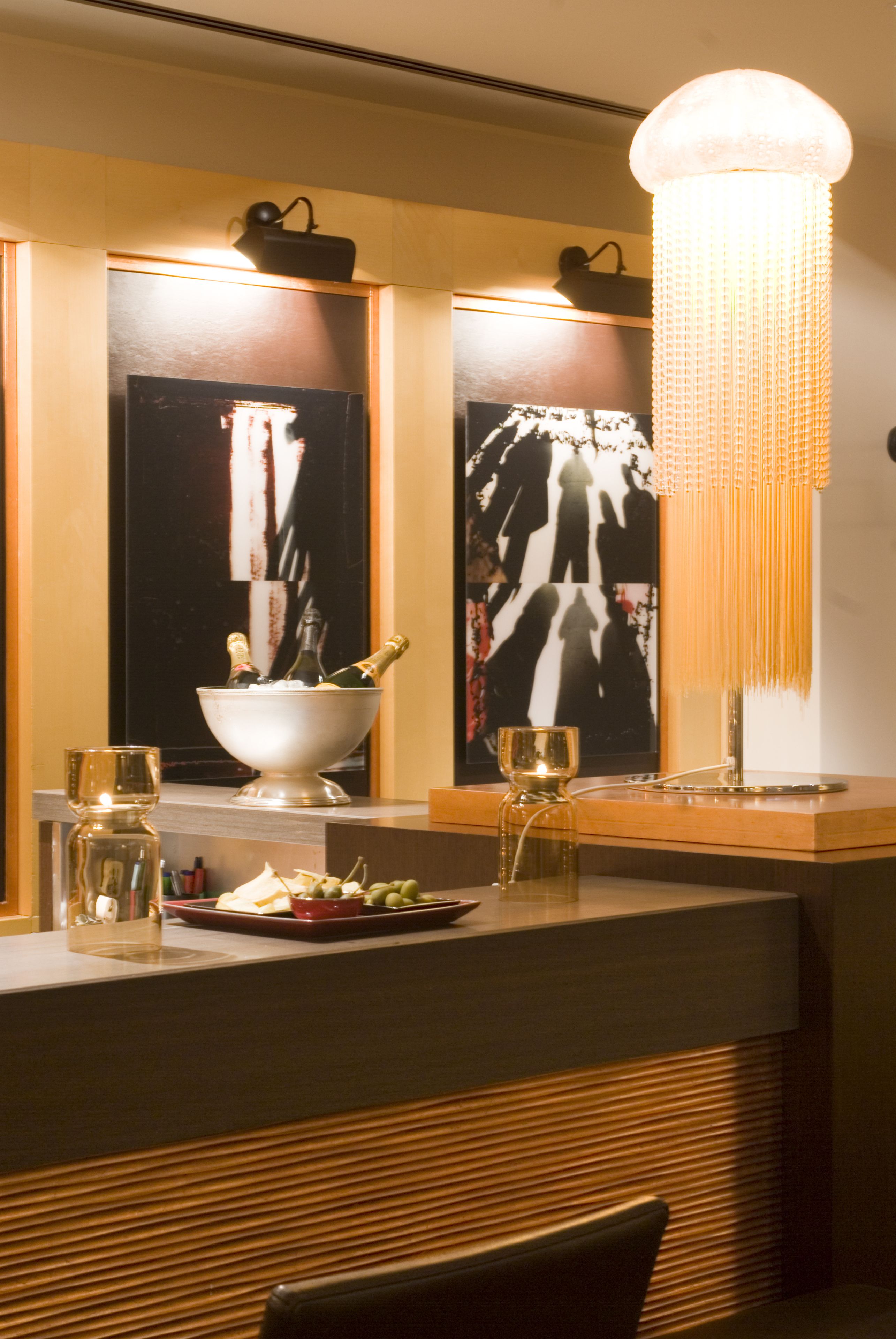 Este bar no lobby do hotel 