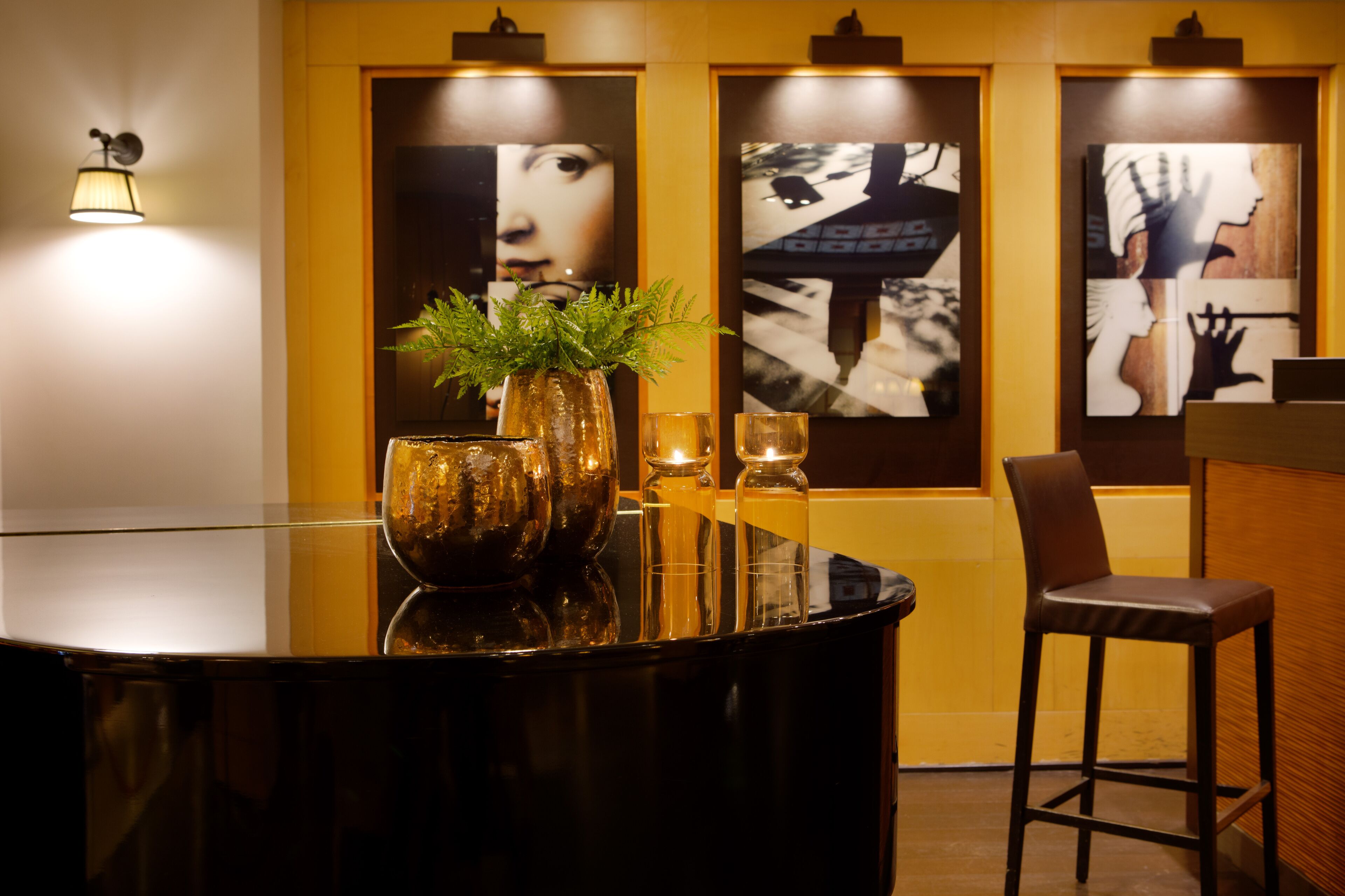 Este bar no lobby do hotel 