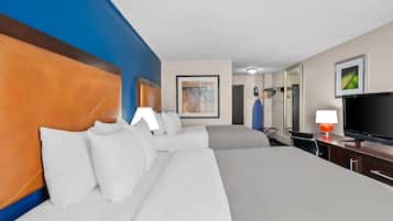 Secretária, ferro/tábua de engomar, Wi-fi grátis