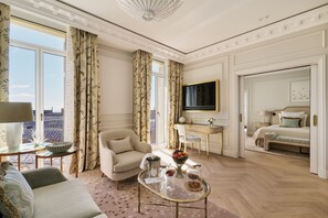 Prestige Suite - sea view | Roupa de alta qualidade, minibar, cofre no quarto 