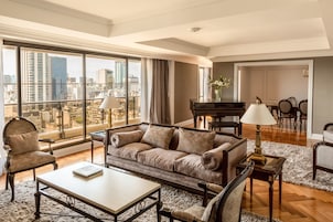 Suite Presidencial, 1 cama king-size | Roupa de alta qualidade, camas de colchão pillowtop, minibar 