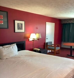 Ferro/tábua de engomar, Wi-fi grátis, roupa de cama fornecida 