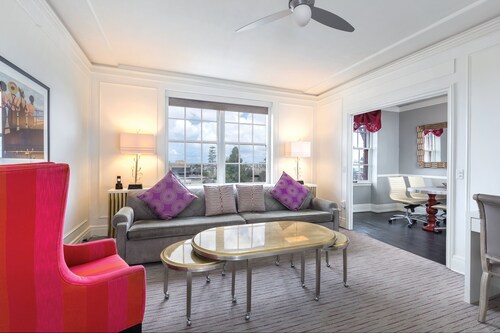 Inn At The Park Reviews, Deals & Photos 2024 - Expedia