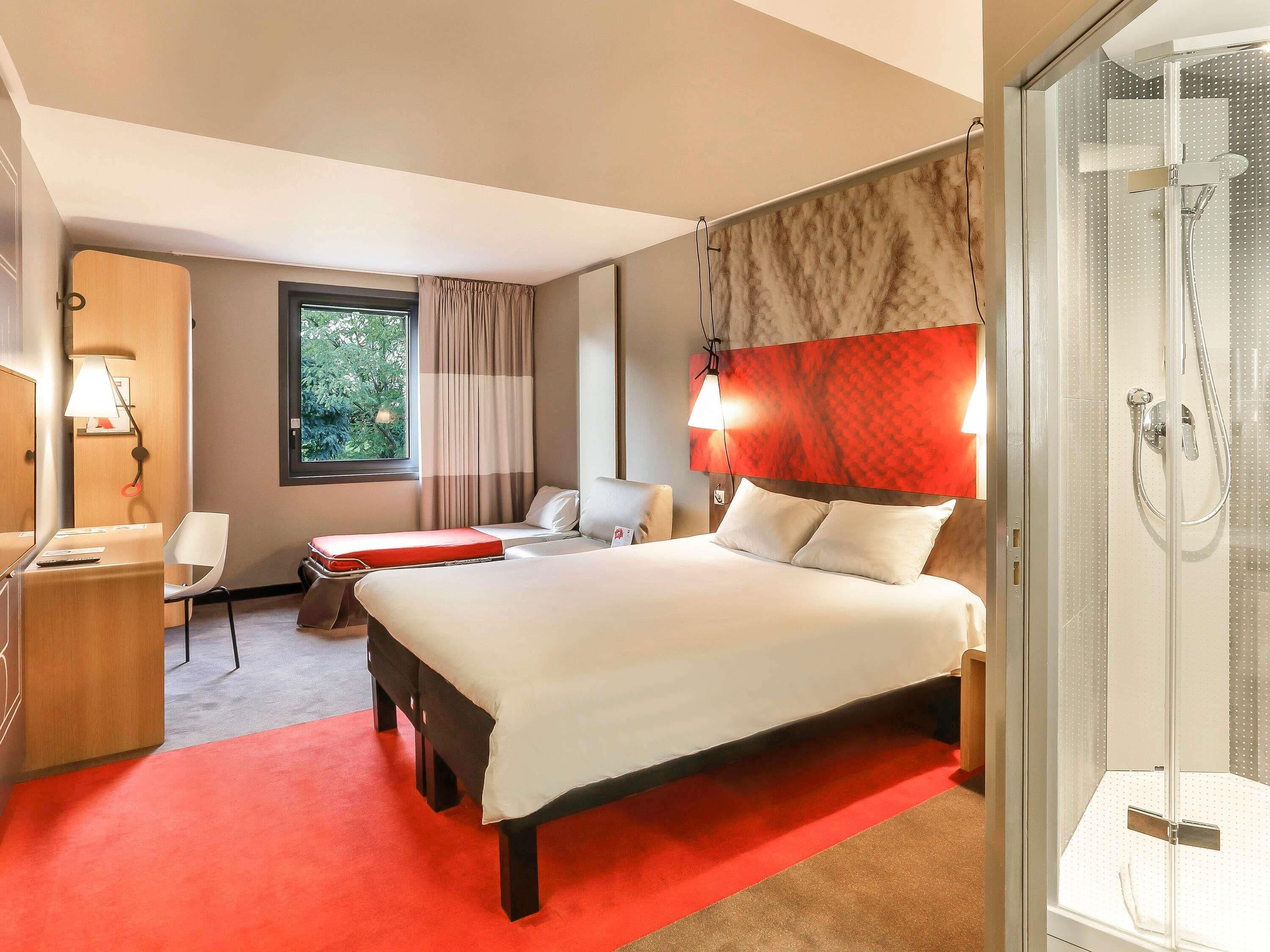 Quarto Standard, 1 cama de casal | Roupa de alta qualidade, secretária 