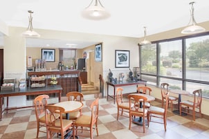 Café da manhã continental grátis todos os dias