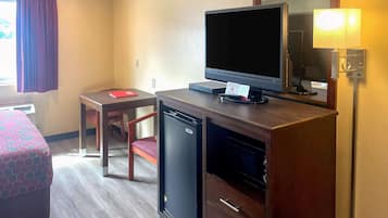 Quarto Standard, 2 camas queen-size, não fumadores | 1 quarto, Wi-fi grátis, roupa de cama fornecida