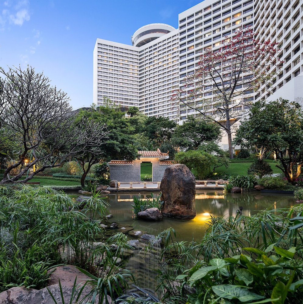 The Garden Hotel Guangzhou -Free Shuttle Between Hotel And Exhibition Center During Canton Fair & Exhibitor Registration Counter - Canton / Guangzhou