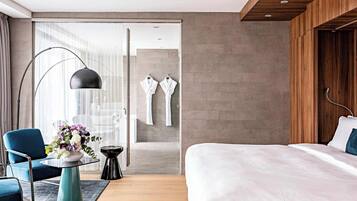 Penthouse de Luxo, 1 cama king-size e sofá-cama | Roupa de alta qualidade, cofre com capacidade para portátil, secretária