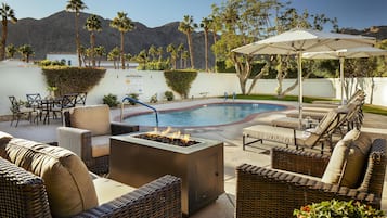 Suite, 1 cama king-size e sofá-cama, kitchenette | Vista do quarto