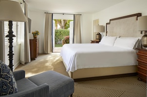 Suíte, várias camas | Roupas de cama premium, frigobar, cofres nos quartos