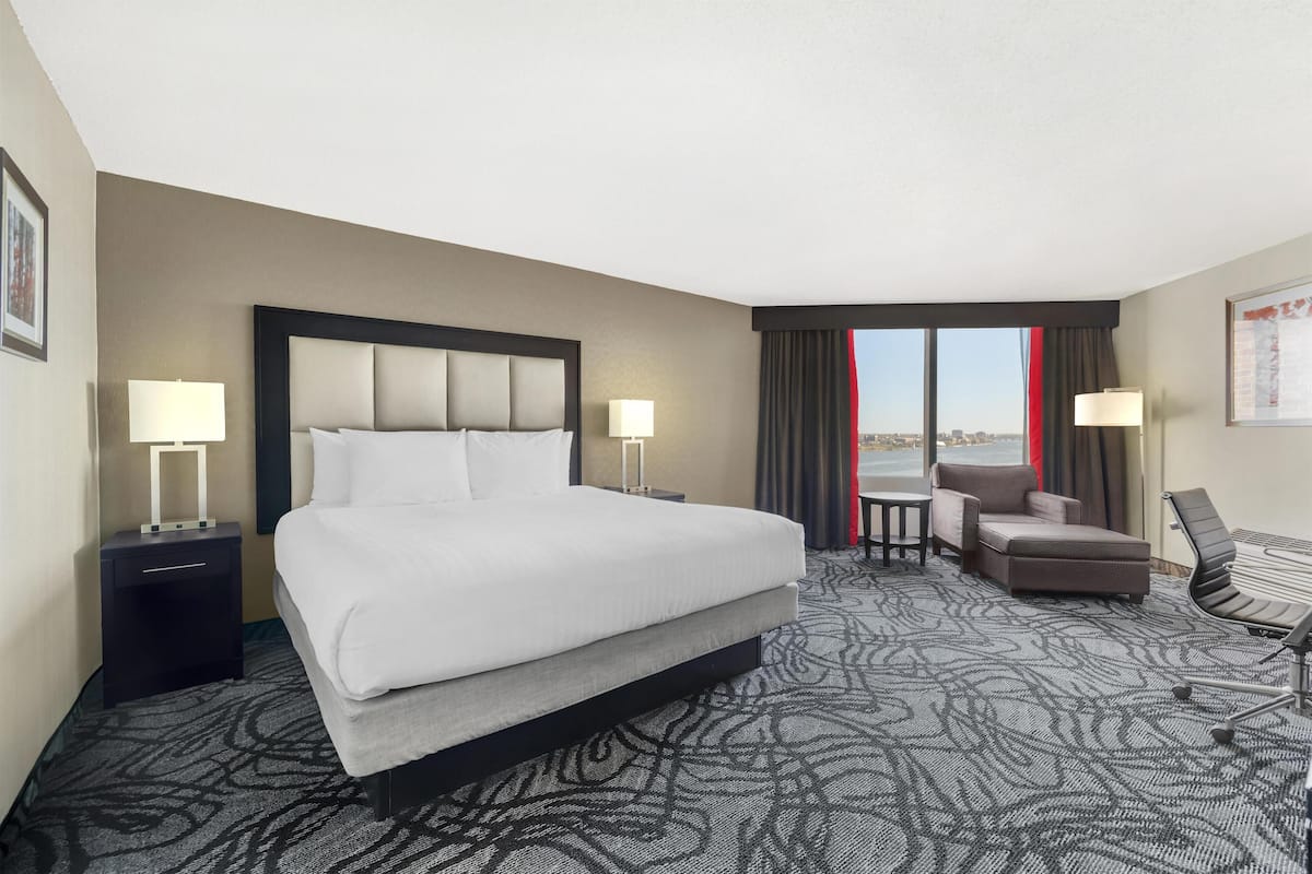 1 quarto, roupa de alta qualidade, edredões de penas