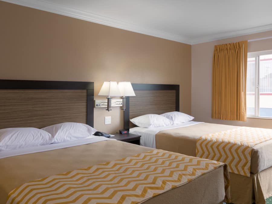 Camas desdobráveis, Wi-fi grátis, roupa de cama fornecida