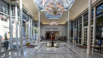Entrada (vista interior)