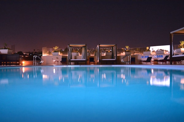 Piscina exterior sazonal