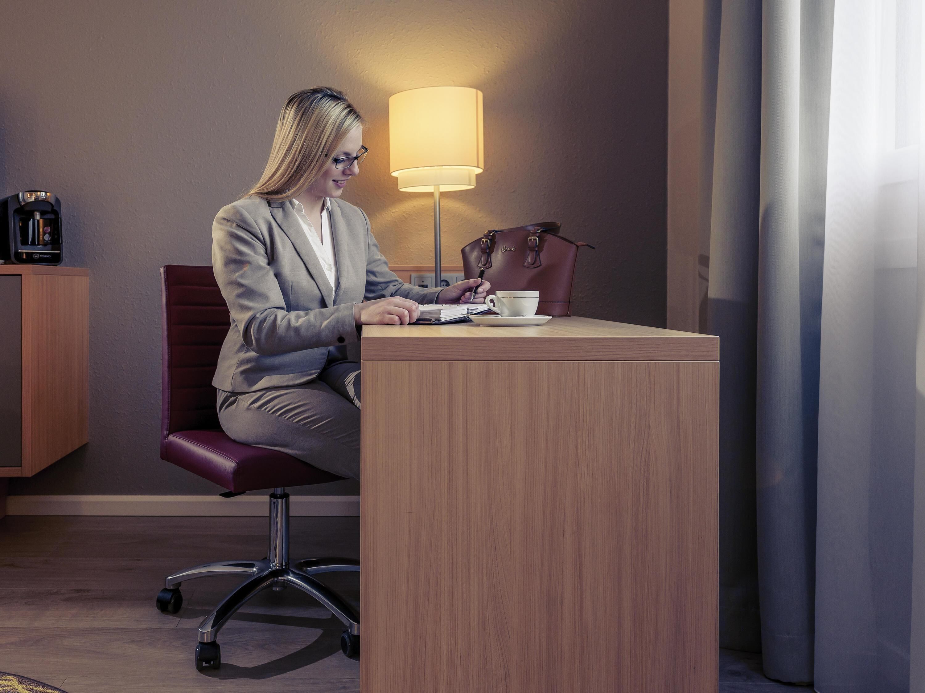 Quarto Standard, várias camas | Roupa hipoalergénica, cofre no quarto, secretária 