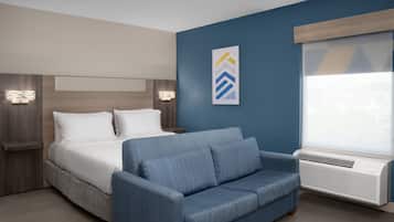 Quarto standard, 1 cama King (Extra Floor Space) | Cofres nos quartos, escrivaninha, espaço de trabalho para notebook