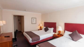 Quarto Familiar | Ferro/tábua de engomar, berços/camas para crianças grátis, Wi-fi grátis