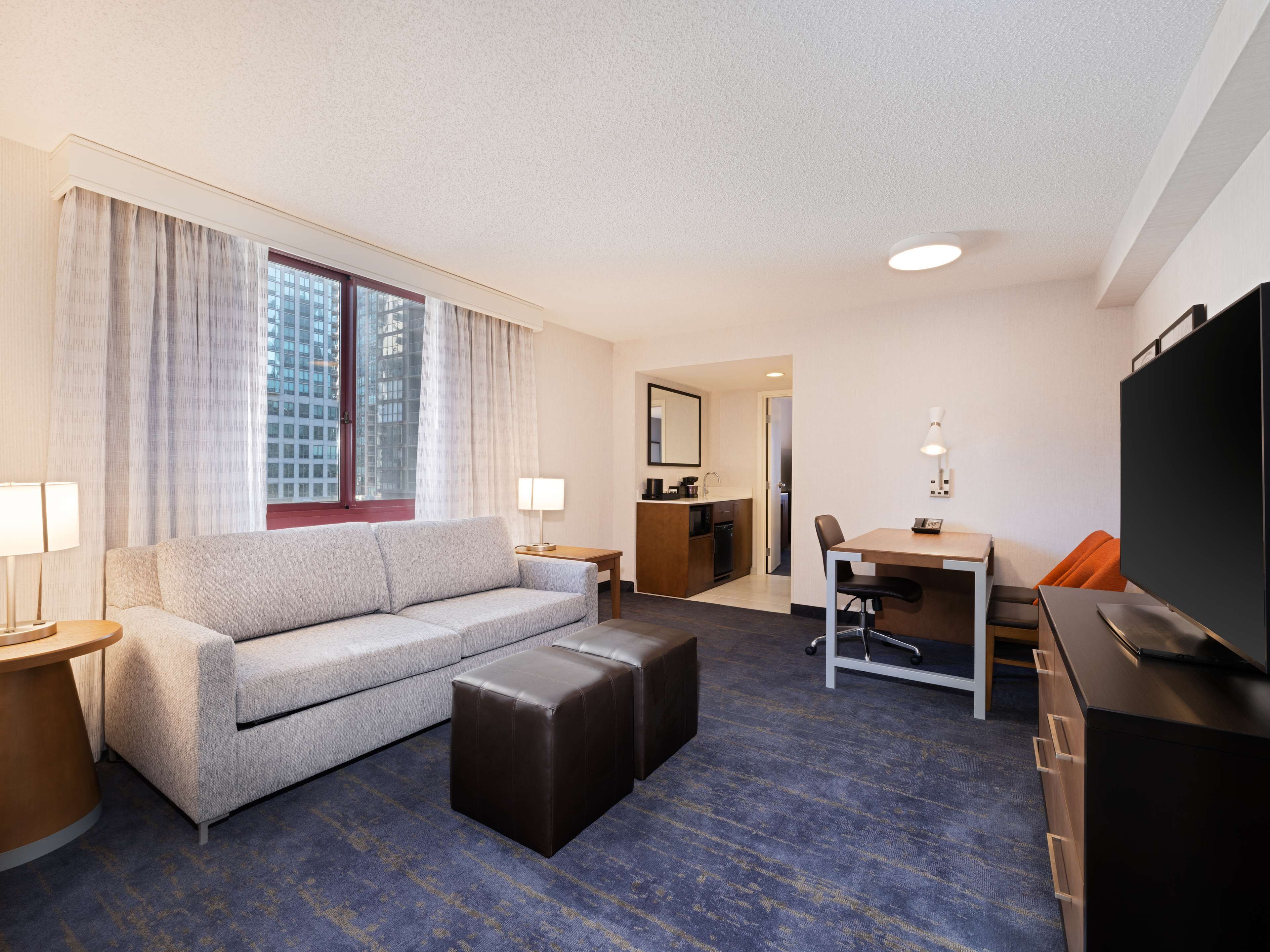 Embassy Suites Chicago Downtown Chicago Illinois Usa Profile For