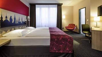 Quarto standard, 1 cama de casal | Roupas de cama antialérgicas, cofres nos quartos, escrivaninha