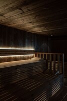 Sauna seca, 1 sala de tratamento, massagens