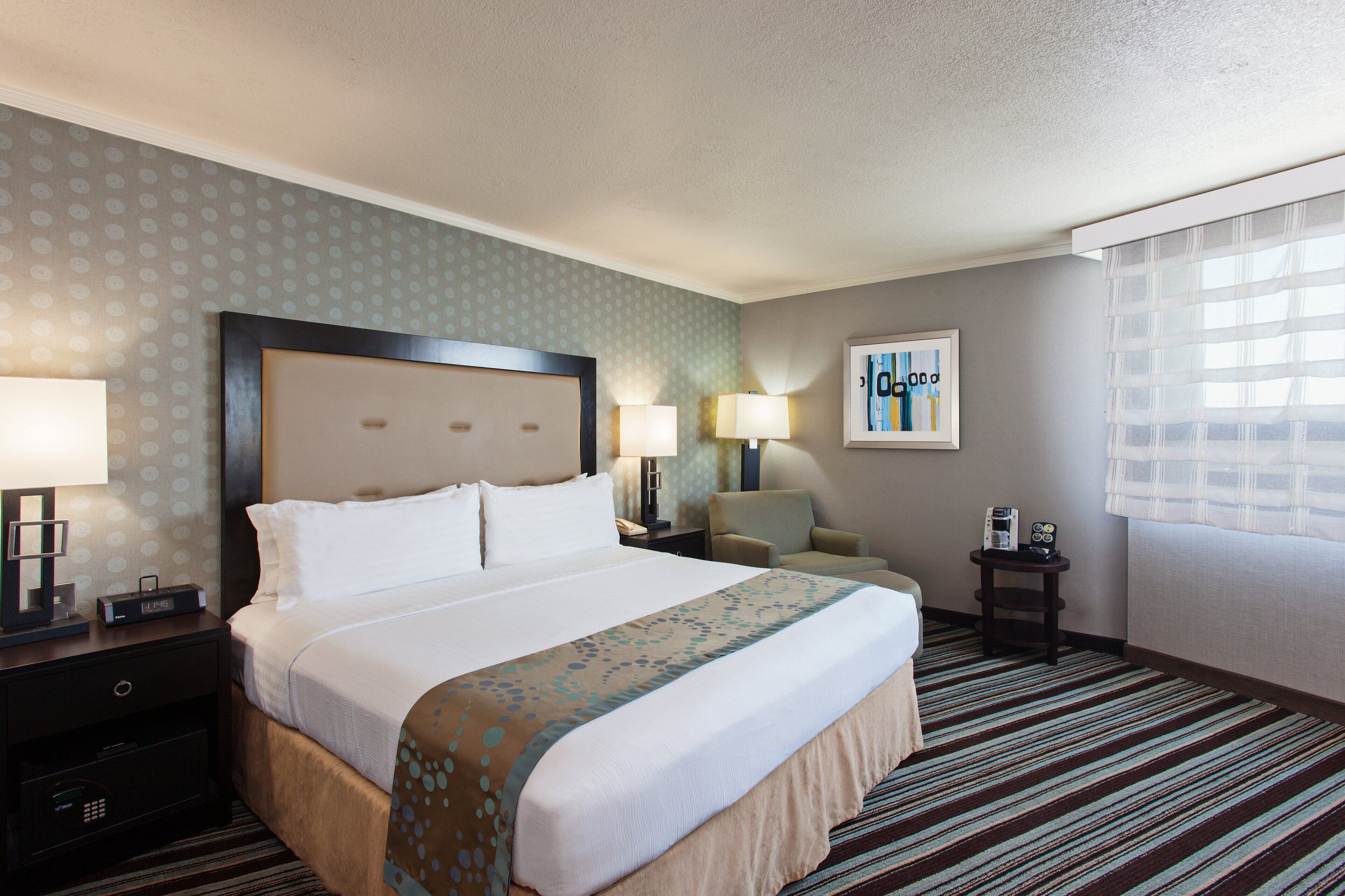 Holiday Inn Long Beach Airport Hotel and Conference Center, an IHG ...