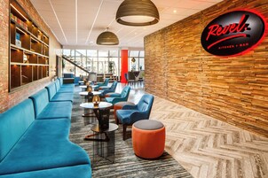 Pequenos-almoços, almoços, jantares servidos, cozinha britânica 