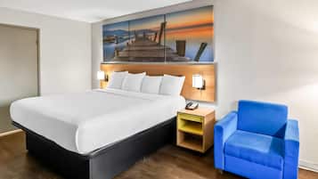 Quarto standard, 1 cama King, para fumantes | Escrivaninha, cortinas blackout, quartos à prova de som
