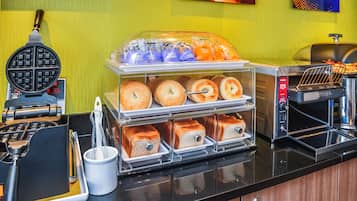 Pequeno-almoço tipo buffet diário incluído