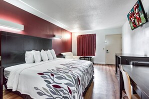 Quarto Superior, 1 cama king-size, não fumadores | Secretária, secretária adequada para computadores portáteis 