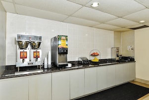 Café da manhã continental grátis todos os dias
