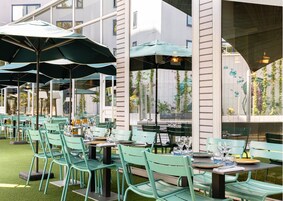 Pequenos-almoços, almoços e jantares servidos 