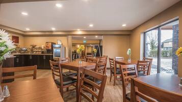 Pequeno-almoço tipo buffet diário incluído