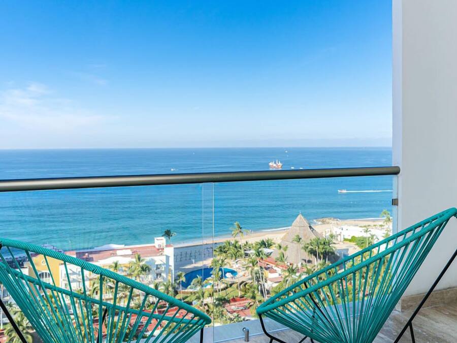 Cofre no quarto, secretária adequada para computadores portáteis