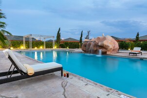 2 piscinas externas